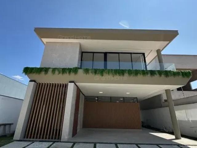 Casa com 4 Quartos e 3 banheiros à Venda, 322 m² por R$ 2.200.000