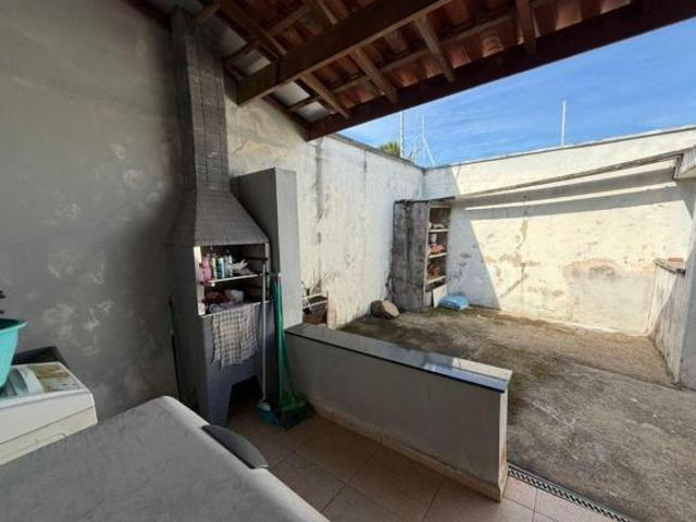 Casa com 4 quartos e área gourmet em Peruíbe