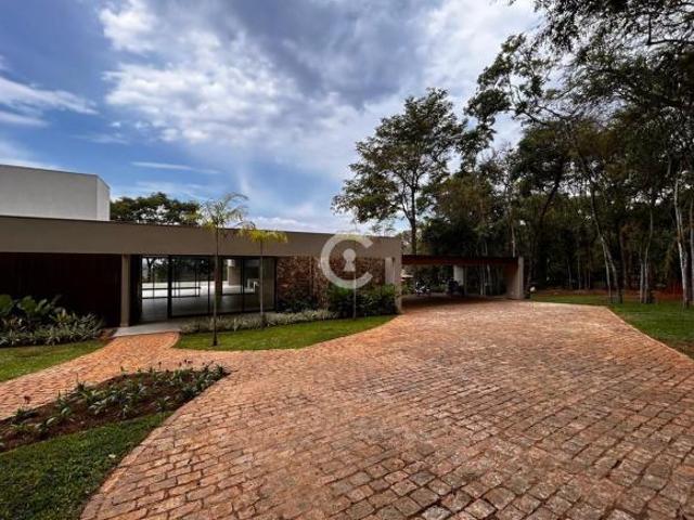 Casa com 4 quartos em Condomínio Amendoeiras, 5000 m² à venda