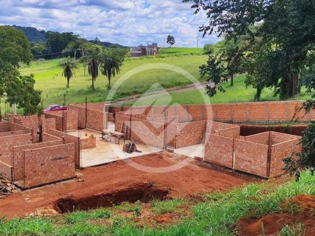 Casa com 4 quartos em condomínio com terreno amplo em Lagoa Santa MG MyBroker