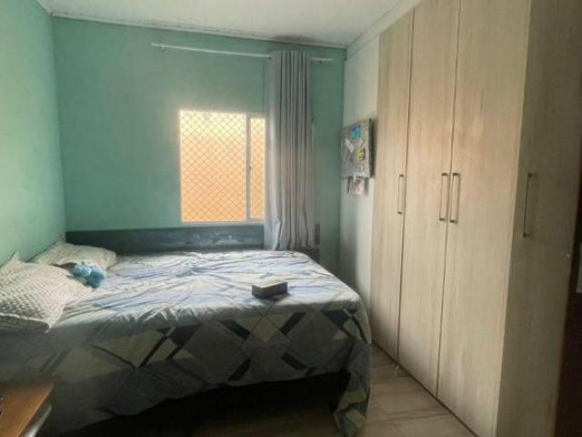 Casa com 4 quartos em Cristal, terreno de 480 m² para venda