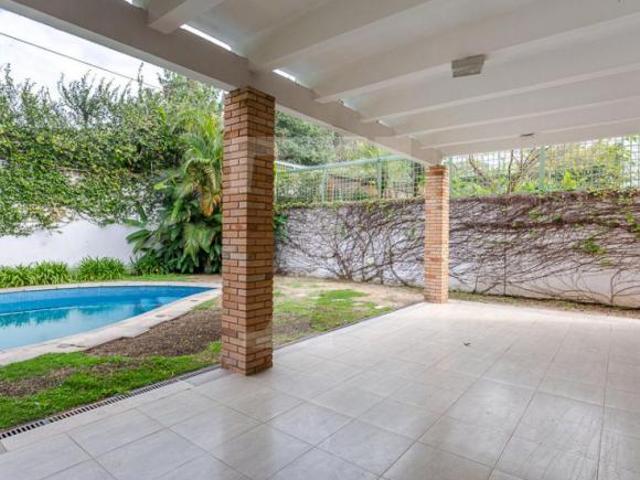 Casa com 4 quartos em Alto de Pinheiros