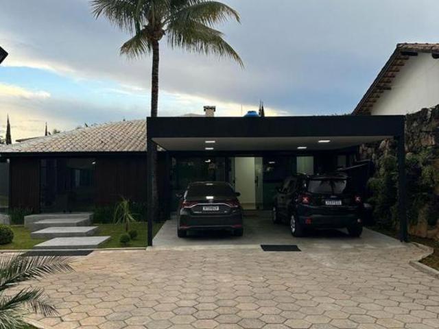 Casa com 4 quartos em Arniqueiras, 1230 m² de terreno à venda