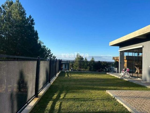 CASA COM 4 QUARTOS EM GRAMADO