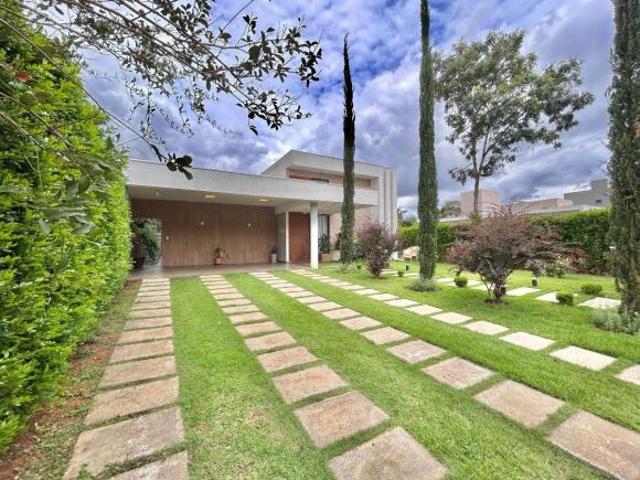Casa com 4 quartos em Gran Royalle, área total de 1071 m² à venda