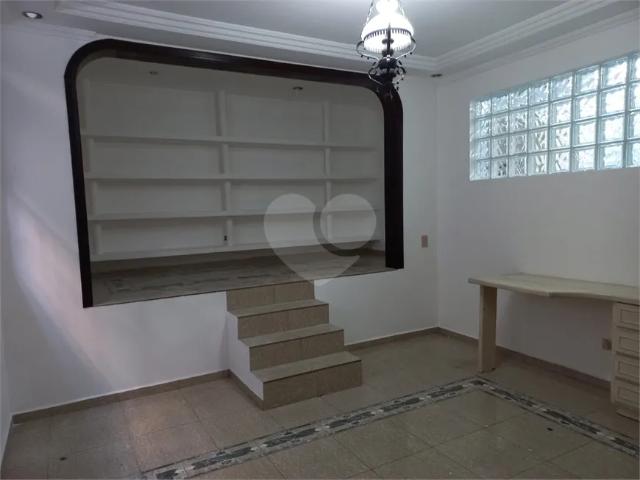 Casa com 4 quartos em SANTANA