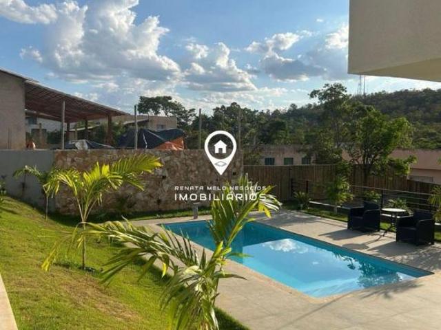 Casa com 4 Quartos em Venda, 1000 m² no Vale do Luar