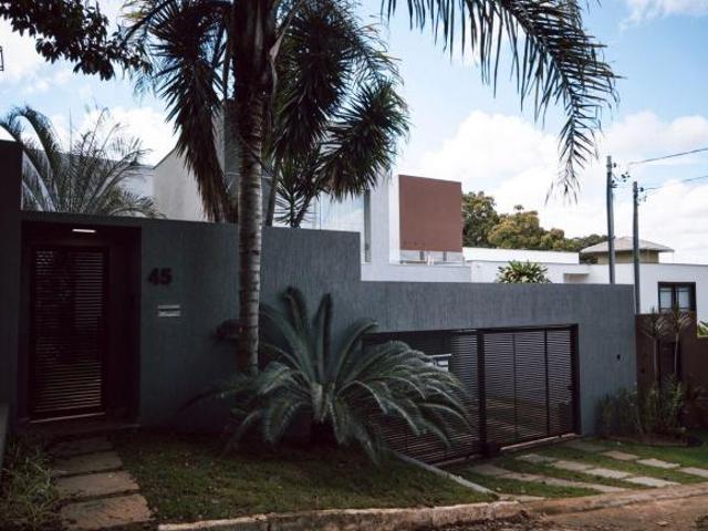 Casa com 4 quartos em venda, 400 m² bairro Lundcea