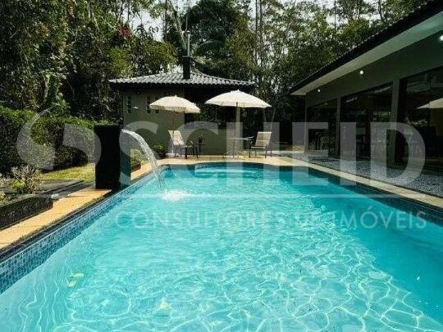 Casa com 4 quartos no condomínio fazenda da ilha Embu Guaçu