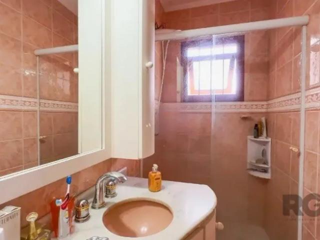 Casa com 4 quartos no bairro nonoai