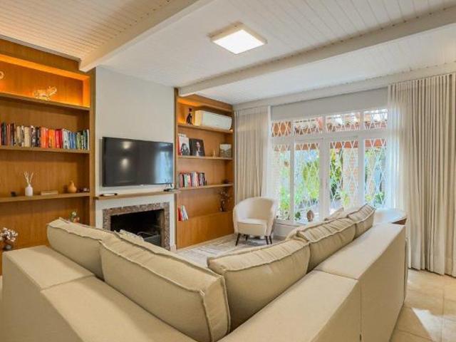 Casa com 4 quartos no bairro Vila Assunção