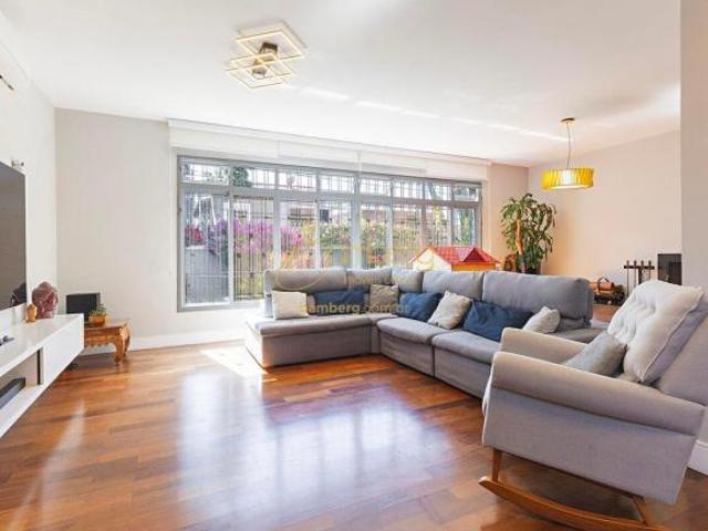 CASA COM 4 QUARTOS NO JARDIM PRUDÊNCIA!