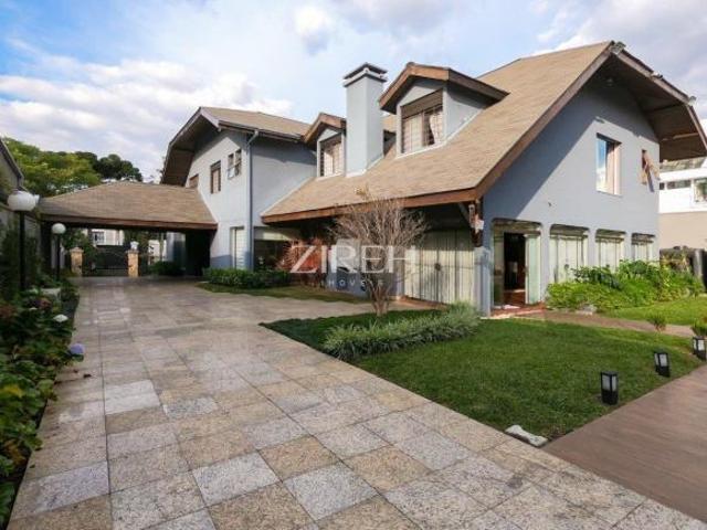 CASA COM 4 QUARTOS NO JARDIM SOCIAL
