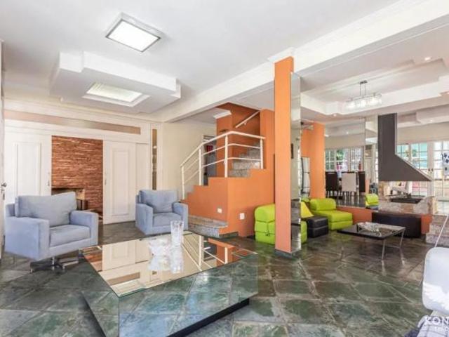 Casa com 4 quartos no Santa Felicidade de 375,00 m²