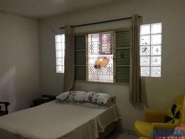 Casa com 4 quartos no Parque Santo Antônio