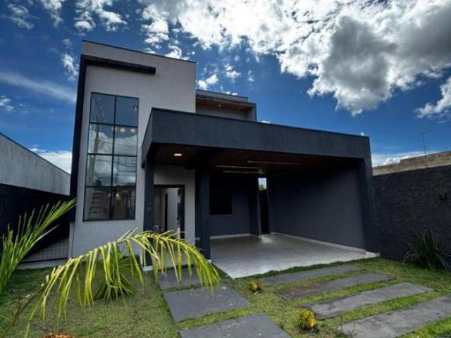 CASA COM 4 QUARTOS NA PONTE ALTA GAMA