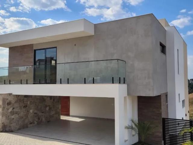 Casa com 4 Quartos sendo 3 suítes com 454 m²
