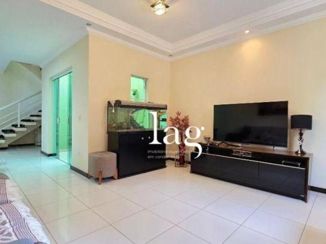 Casa com 4 quartos, sendo 1 no térreo Condomínio Villa dos Inglezes Sorocaba/SP