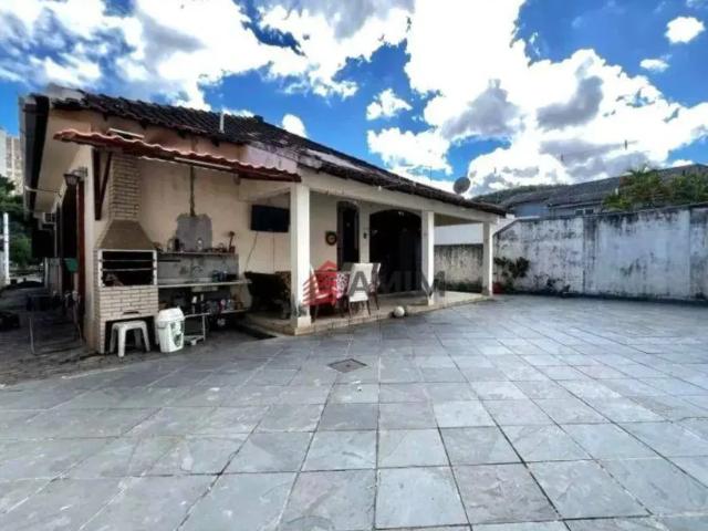 Casa com 4 quartos sendo 1 suíte e 2 vagas com 205m² Fátima Niterói/RJ