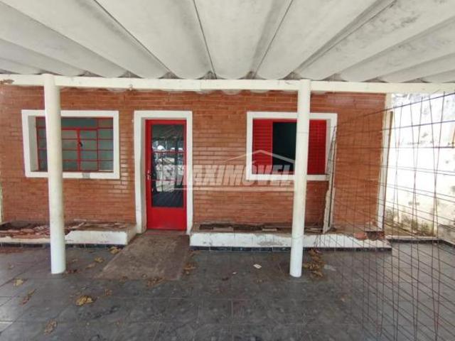 Casa com 4 Quartos sendo 1 suíte e Edícula no Jd. Simus
