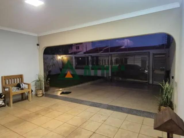 Casa com 4 quartos, sendo 1 suíte na Região Leste