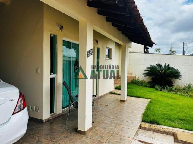 Casa com 4 quartos, sendo 1 suíte na Região Leste