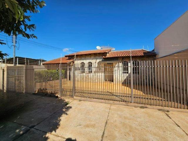 Casa com 4 quartos sendo 1 suíte no Vila Progresso em Dourados/MS