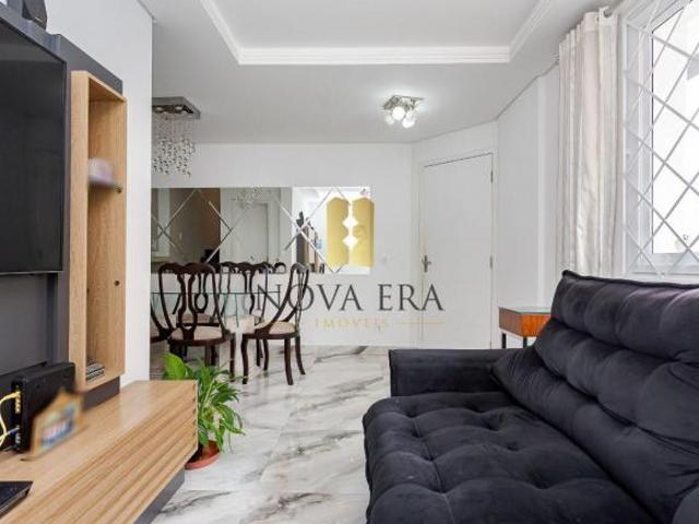 Casa com 4 quartos, sendo 2 suítes, 2 vagas e em condomínio fechado no Portão