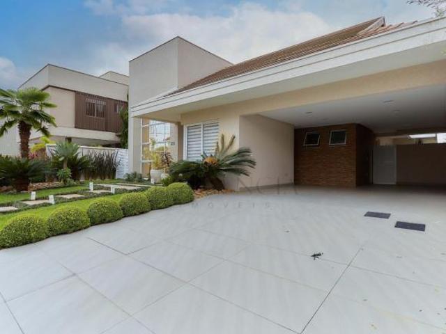 Casa com 4 quartos sendo 2 suítes à venda, 346.82 m2, SANTA FELICIDADE!