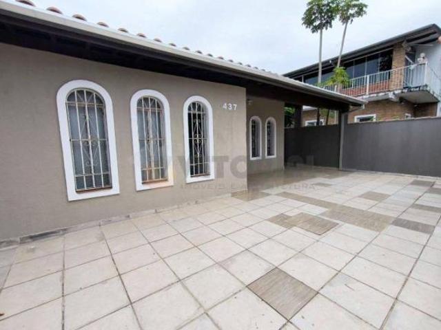 Casa com 4 quartos SENDO 2 SUITES e 2 vagas em Praia das Palmeiras, 250 m² à venda