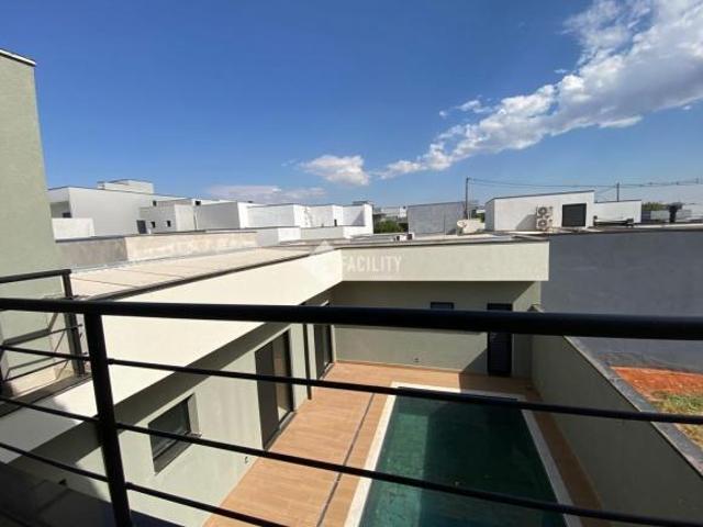 Casa com 4 quartos sendo 2 suites no Cond Olívio Francisquini Hortolandia