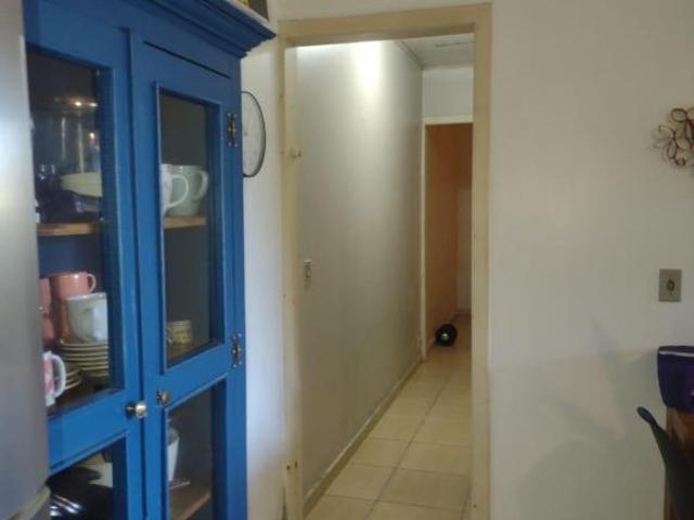 Casa com 4 quartos, suíte, piscina, lareira, churrasqueira em um terreno de 616m²
