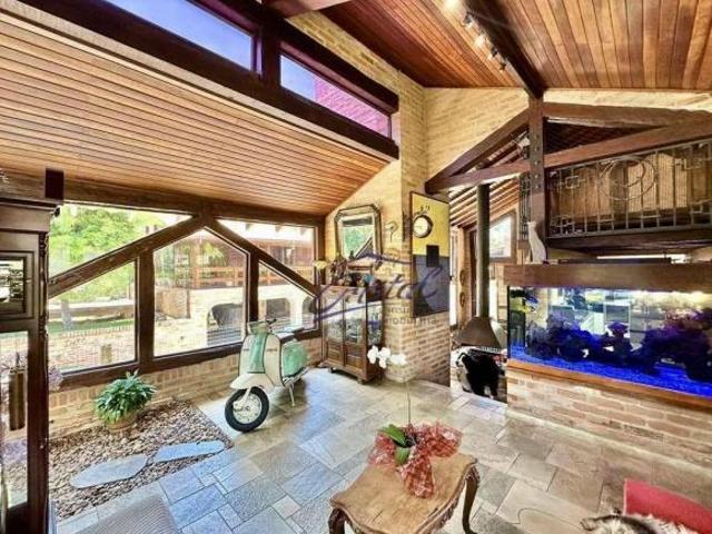 Casa com 4 quartos / suítes à venda, 300 m² Nova Higienópolis Granja Viana Jandira/SP