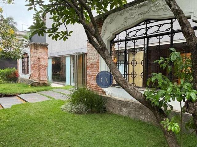 Casa com 4 quartos para venda no Jardim América em São Paulo