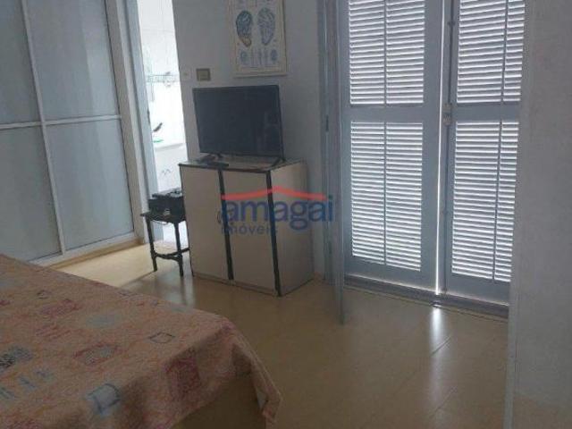Casa com 4 quartos para venda no Sunset Garden em Jacarei SP