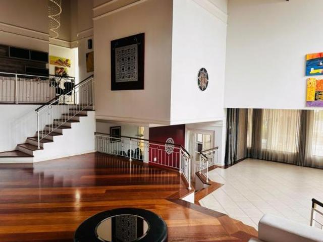 Casa com 4 Quartos para venda ou aluguel Jardim Paiquerê