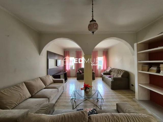 Casa com 4 Quartos para venda ou aluguel, 244m² Parque das Nações