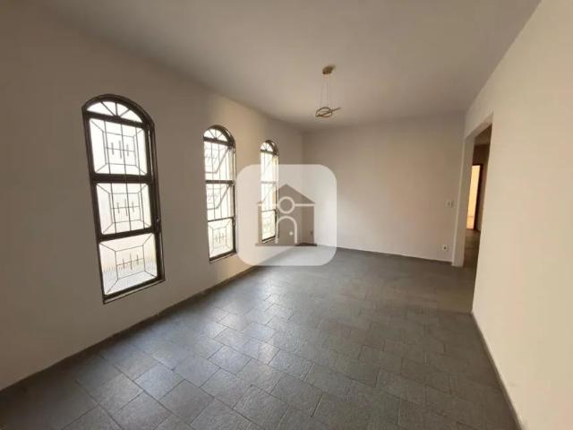 Casa com 4 Quartos para alugar, 195m² Vigilato Pereira