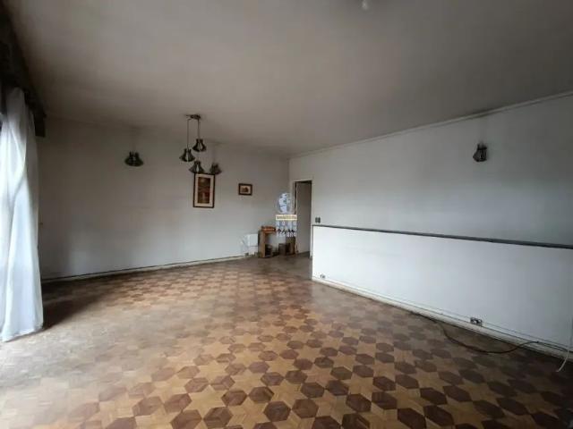 Casa com 4 Quartos para alugar, 200m² Vila Augusta