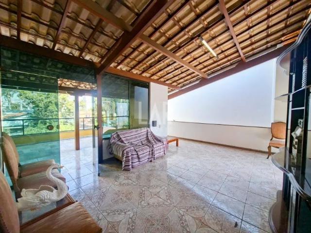 Casa com 4 Quartos para alugar, 237m² Liberdade