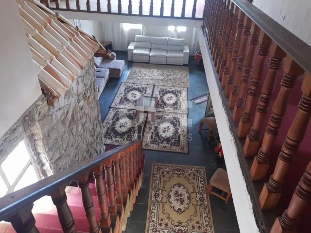 Casa com 4 Quartos para alugar, 240m² Jardim Chapadão