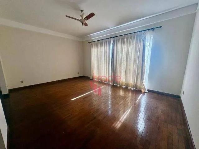 Casa com 4 Quartos para alugar, 253m² Alto da Boa Vista