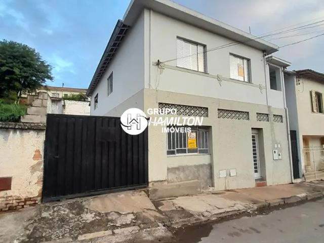 Casa com 4 quartos para alugar