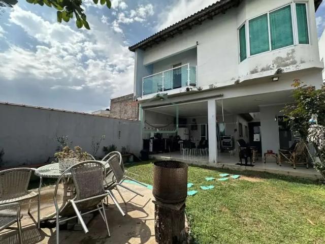 Casa com 4 quartos para alugar no Centro, Poá