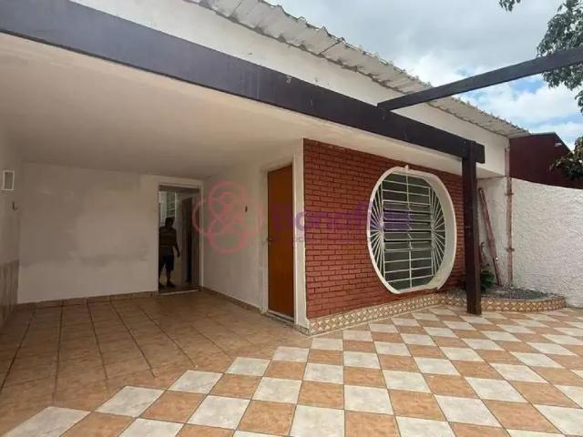 Casa com 4 quartos para alugar na Rua Flávio Rossi, Vila Maria Luiza, Jundiaí