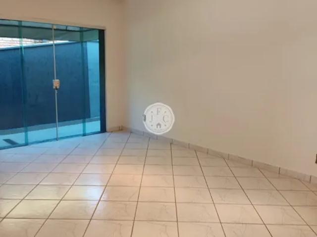 Casa com 4 Quartos para Alugar Ribeirânia