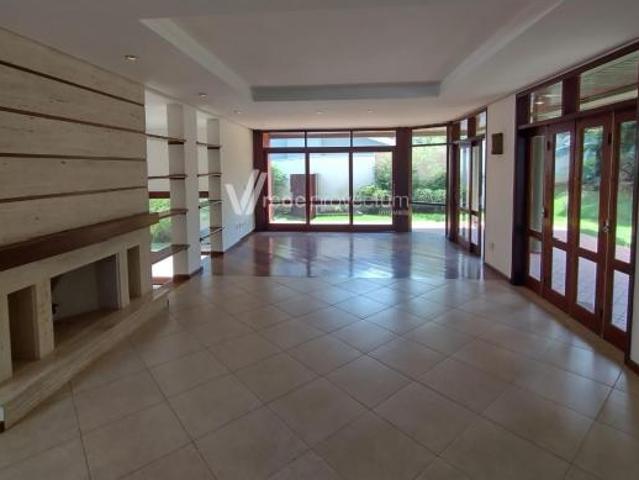 Casa com 4 quartos para locação no Alphaville Campinas