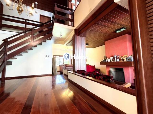 Casa com 4 quartos, piscina, vaga, churrasqueira e Sacada no bairro Jardim Itu