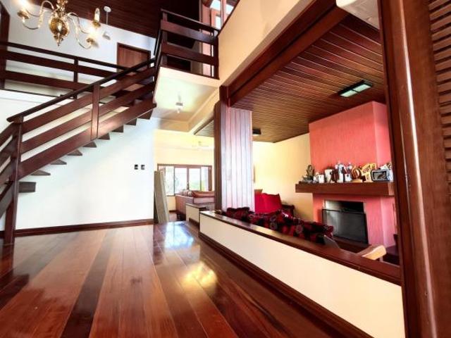 Casa com 4 quartos, piscina, vaga, churrasqueira e Sacada no bairro Jardim Itu