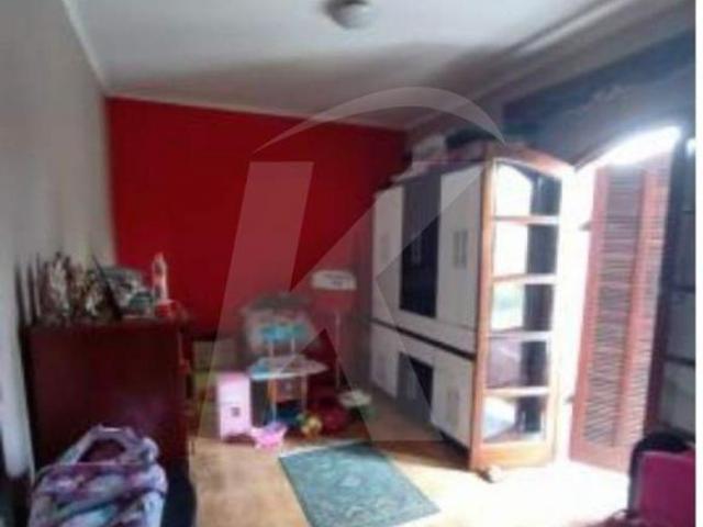 Casa com 4 quartos, vaga. Jardim Brasil. Aceita pet